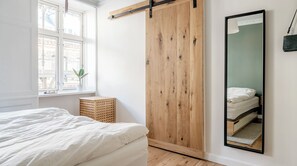 2 quartos, ferro/tábua de engomar 