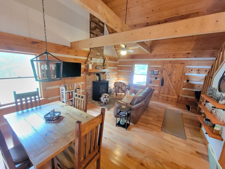 Remote, Modern, Cozy Cabin On 12 Acres; Only 2.5 Miles From Traveler's Rest! - Travelers Rest, SC