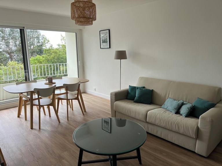 Appartement De 71 M2 Très Lumineux Avec 2 Chambres Proche Port De Vannes - Vannes