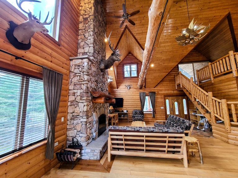 Luxury Family Cabin In A Forest With A Private Pond - Wisconsin