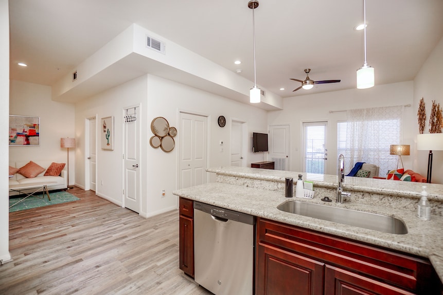 1h |Modern Urban Living In Suburban Setting - Katy, TX