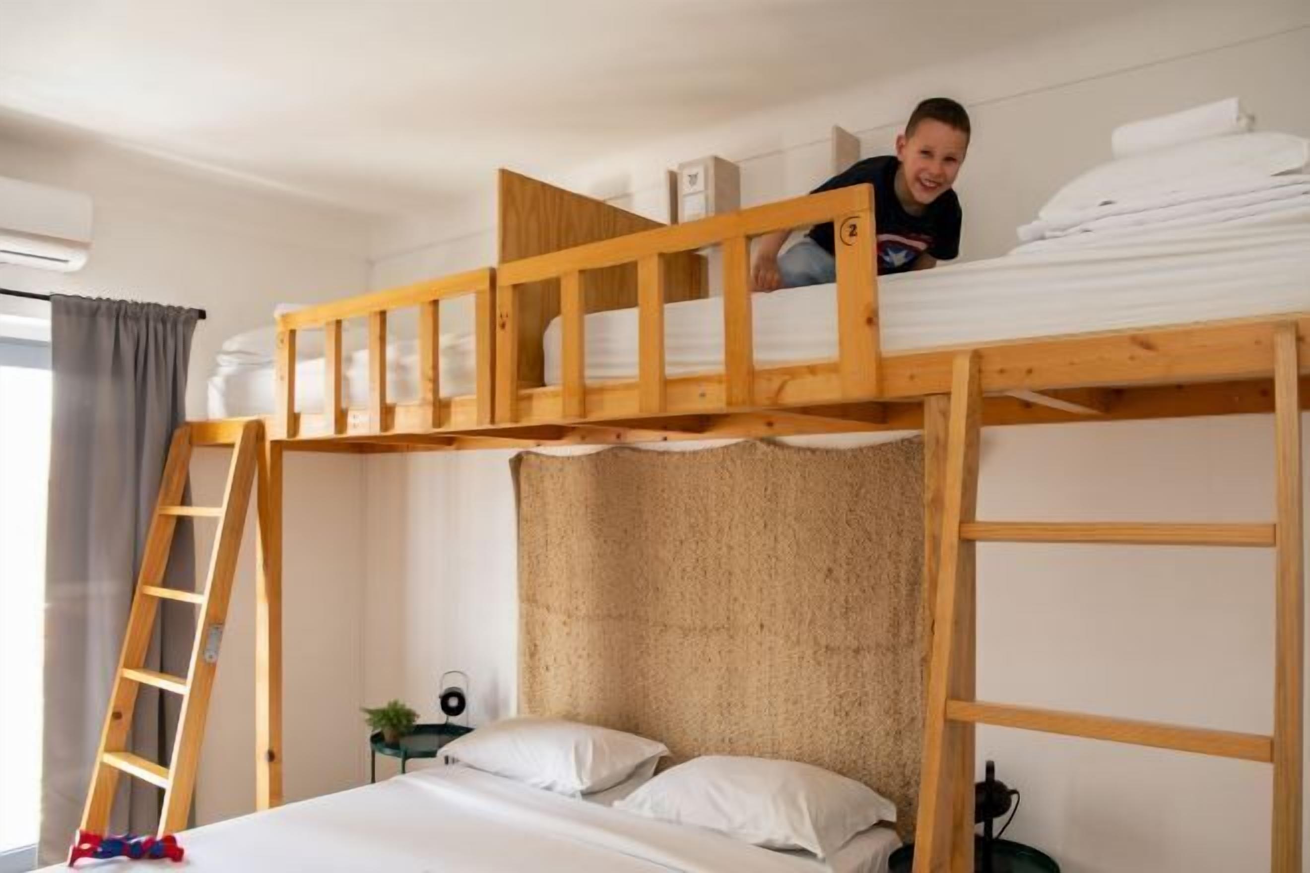 Quartos insonorizados, ferro/tábua de engomar, Wi-fi grátis 