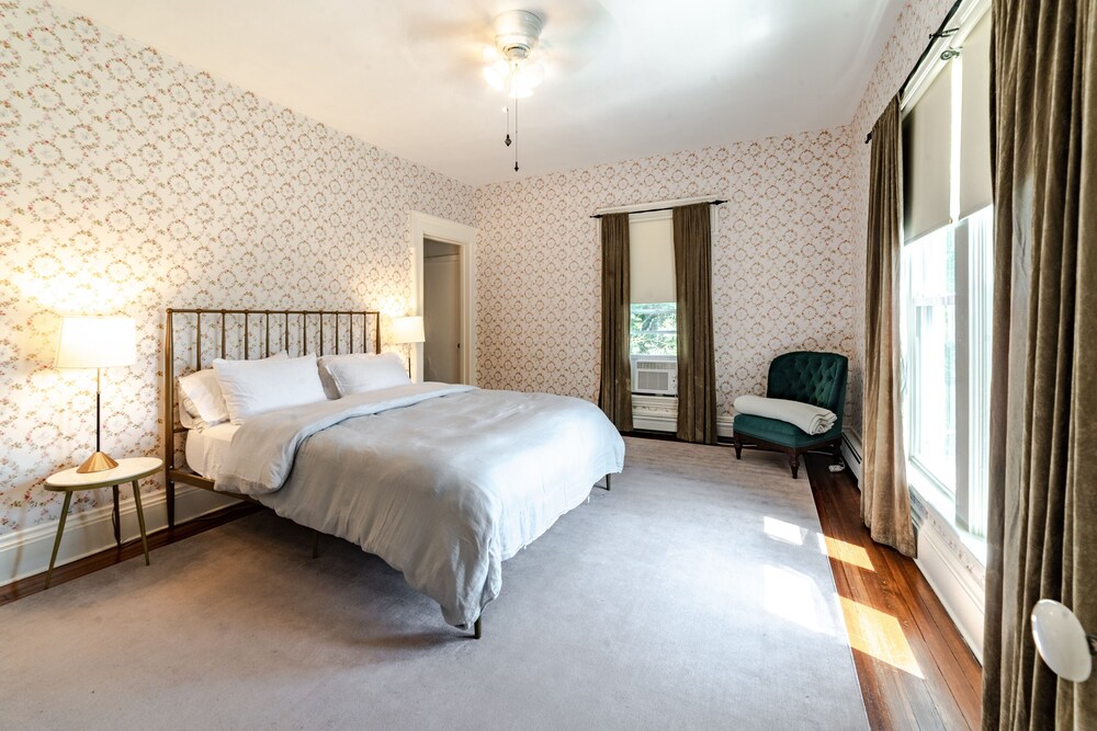 7 Bd Victorian Btw Coxsackie & Athens + Pool - Hudson, NY