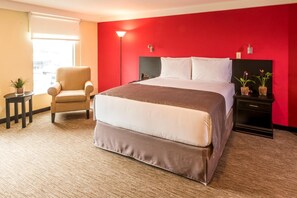 Quarto Duplo Superior, casa de banho anexa | Minibar, cofre no quarto 