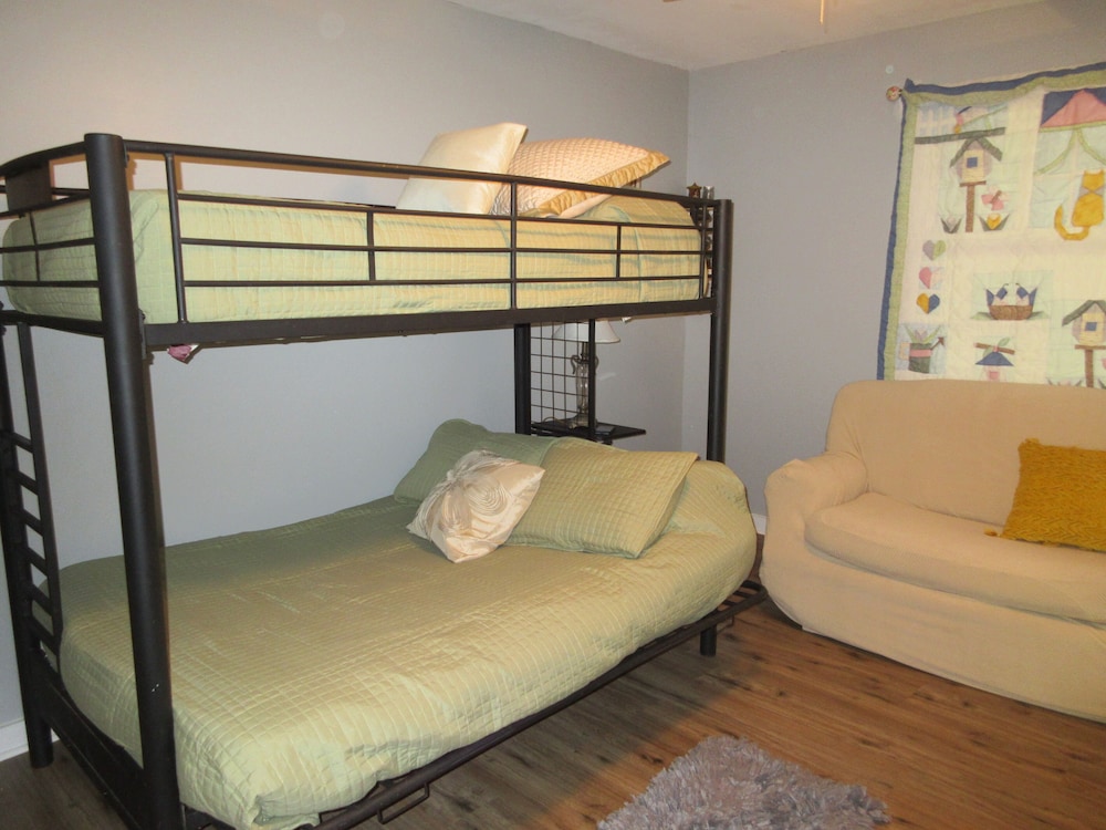 ❤️Private Family Retreat! Sleeps 6! Trails, Firepit, Fishing Pond, & More ❤️ - Mentone, AL