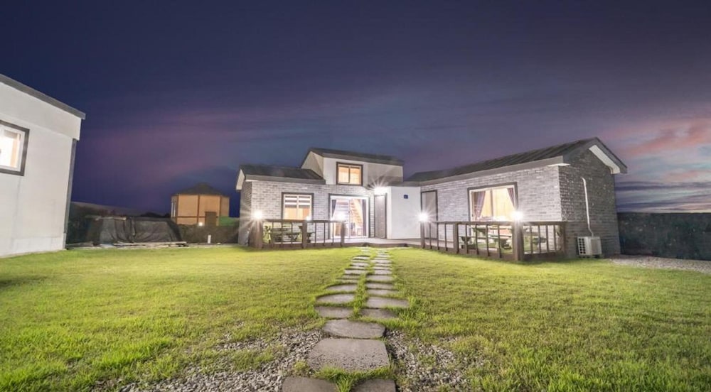 Jeju Bijalim Pension - Jeju