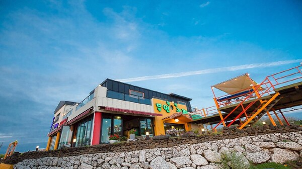 Jeju Woljeongri Pungcha Pension - Jeju-si