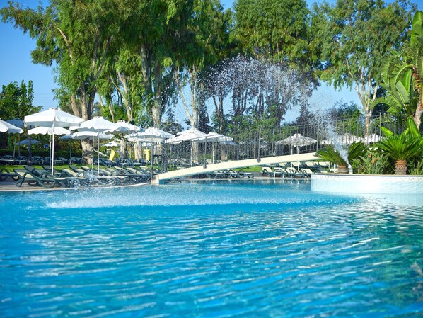 Piscina externa sazonal