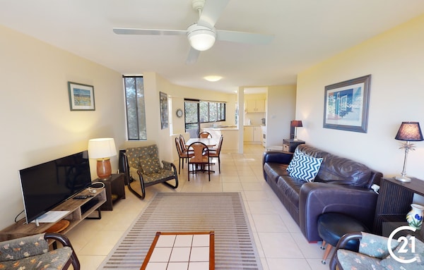 Water Views & Across The Road To Little Beach! - Shoal Bay