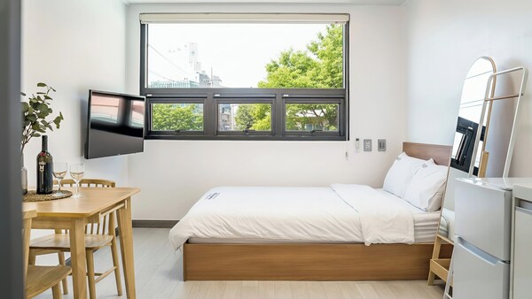 Yeosu Nangmanstay Pension - Yeosu-si