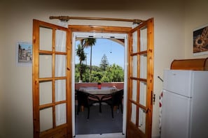 Casa Panorâmica, 2 quartos, vista para o mar (Alice) | Cozinha privada | Um frigorífico, um micro-ondas, um forno, uma placa de cozinha