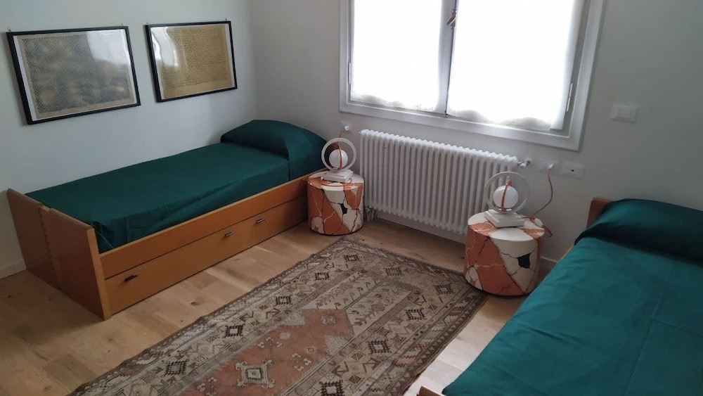 Bright, Comfortable Apartment Near The Historic Center - ビチェンツァ