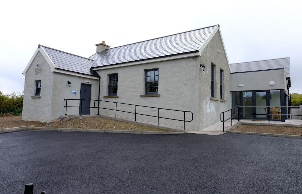 Whiddy School House Accommodation - Ireland