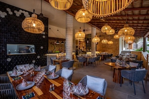 Pequenos-almoços servidos, cozinha sul-americana, junto à piscina