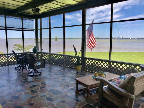 Lake Arthur Nita Rest, A Tranquil Lake House - Lake Arthur, LA