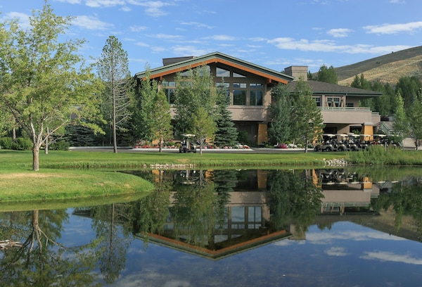 Immaculate Sun Valley Townhome In Elkhorn - Sun Valley, ID