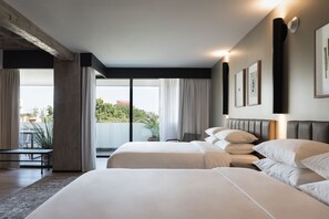 Double Suite | Minibar, cofre com capacidade para portátil, secretária 