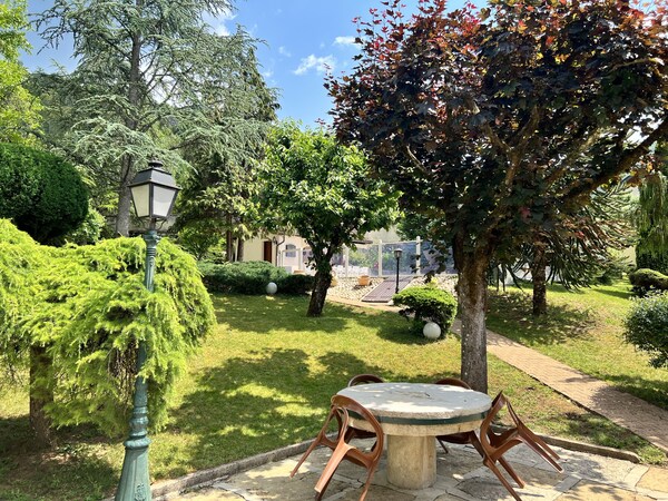 The House Of The Lake - Moirans-en-Montagne