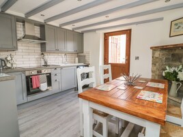 Casa de campo | Cozinha privada | Geladeira, micro-ondas, chaleira elétrica, torradeira