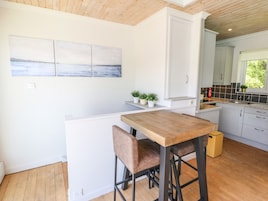Casa de campo | Cozinha privada | Geladeira, micro-ondas, chaleira elétrica, torradeira