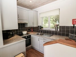 Casa de campo | Cozinha privada | Geladeira, micro-ondas, chaleira elétrica, torradeira
