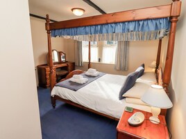 Casa de Campo | 3 quartos, com decoração personalizada, com mobília individualizada 