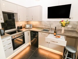 Casa de campo | Cozinha privada | Geladeira, chaleira elétrica, torradeira