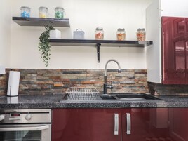 Casa de campo | Cozinha privada | Geladeira, chaleira elétrica, torradeira