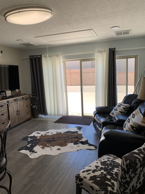 Kellys Casita With Gated Off Road Parking. Private, Quiet, Clean, Comfortable. - Corrales, NM