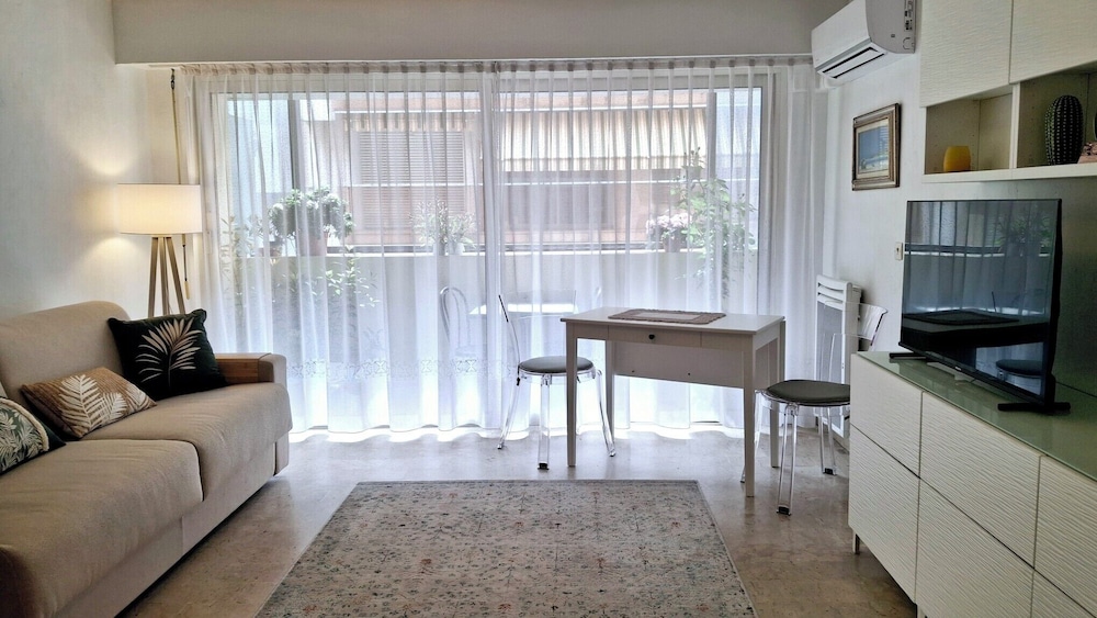 Studio Tout Confort, 2 Minutes à Pied Des Plages, - Antibes