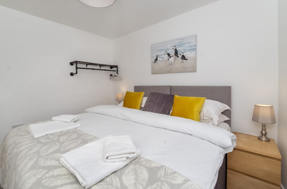 Livingstone Street Apartment 2 - Sleeps 4 Guests In 1 Bedroom - York