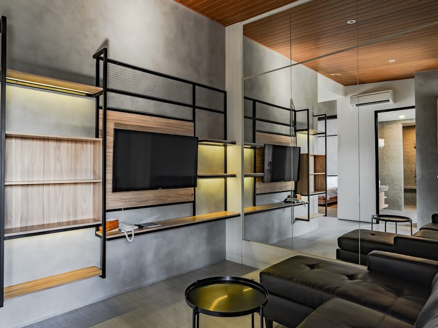 Suíte (Paviliun) | Área de estar | TV LCD