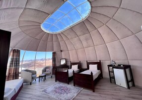 Quarto superluxo | Frigobar, individualmente decorados, cortinas blackout