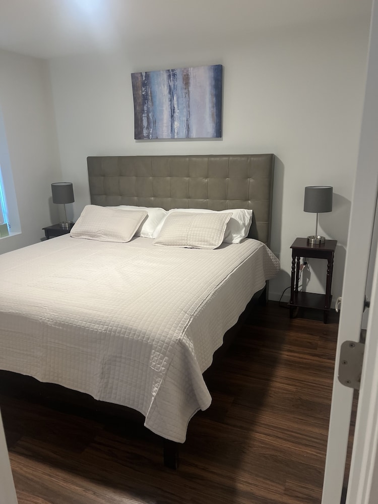 Newly Furnished 1 Bed, 1 Bath. Views Of The Whole City! - Somerville
