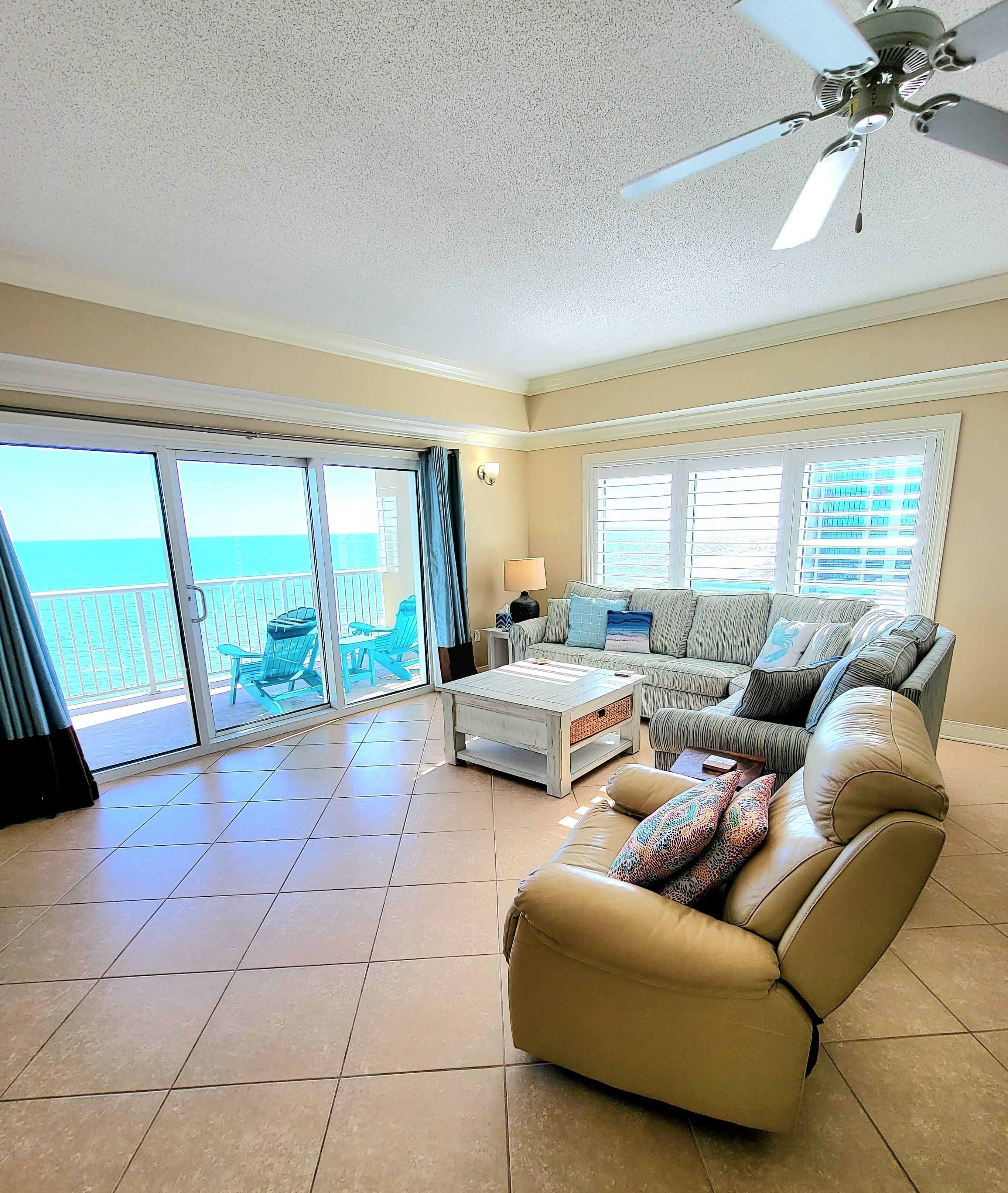 2323 Sq. Ft. 4/2 West End Beach Front; Close Dining; Extended Stays Discounted. - Alabama