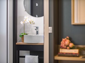 Casa Móvel Deluxe | Casa de banho | Um polibã 