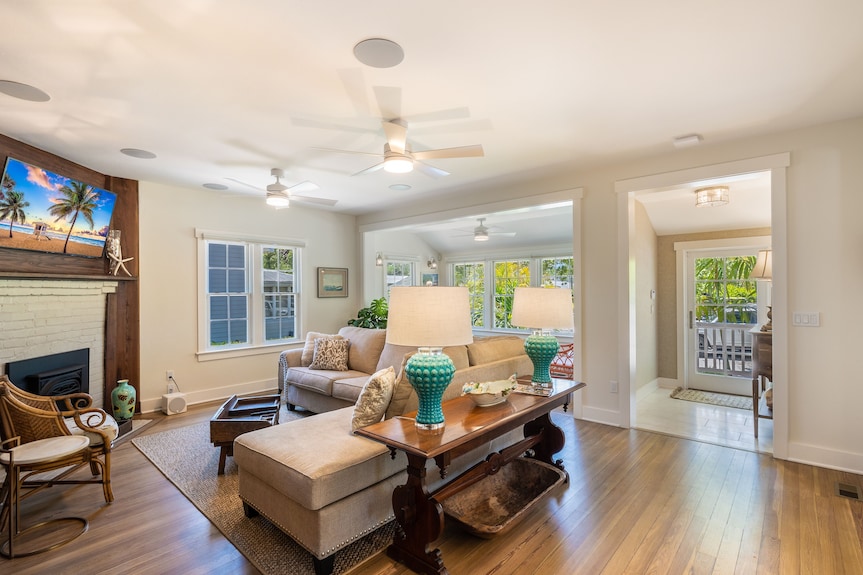 Historic Mama Dear Home In Boca Grande Village - 博卡格蘭德