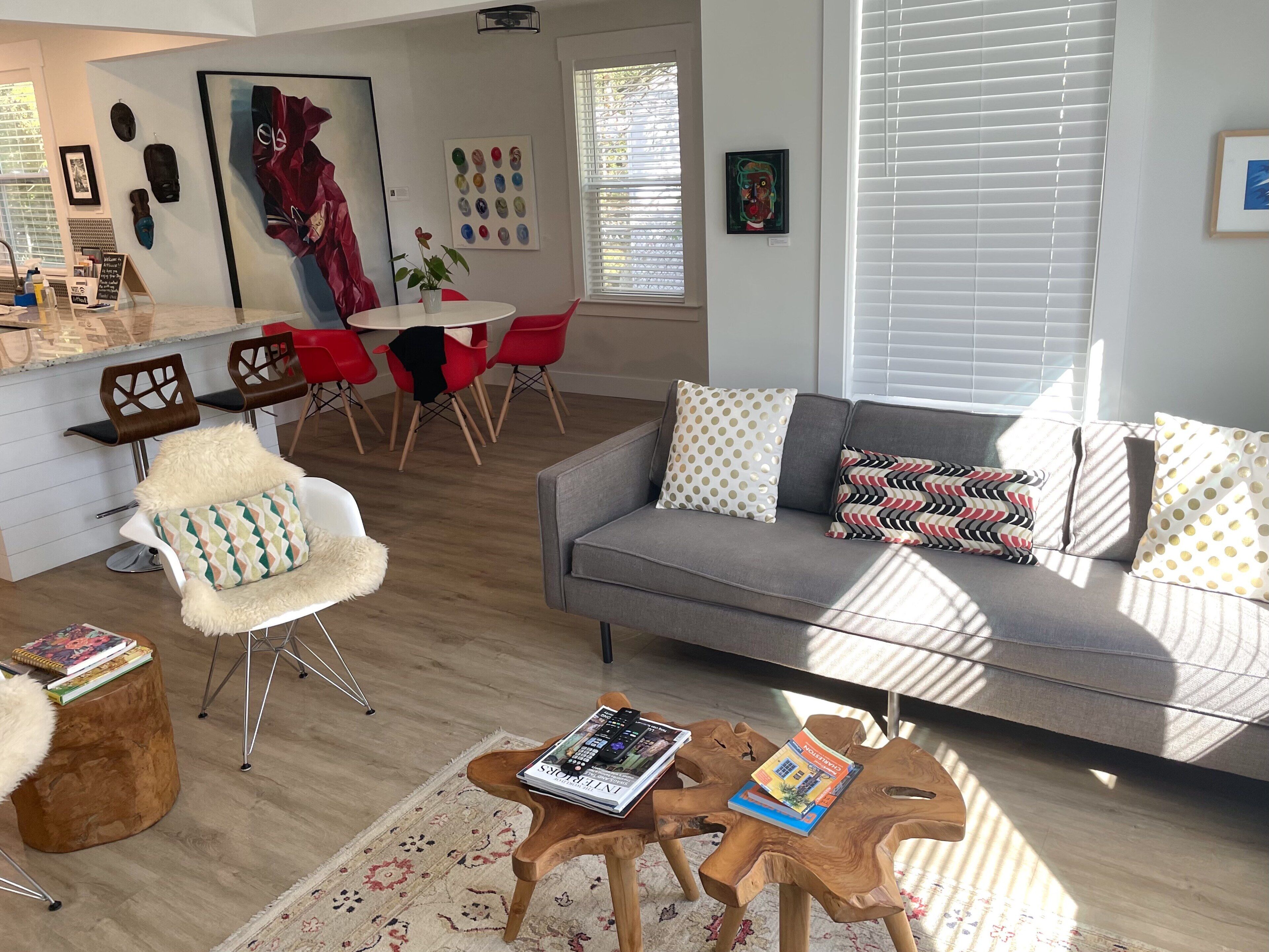 Arthouse, Freshly Renovated 2 Bedroom Residential - Charleston, SC