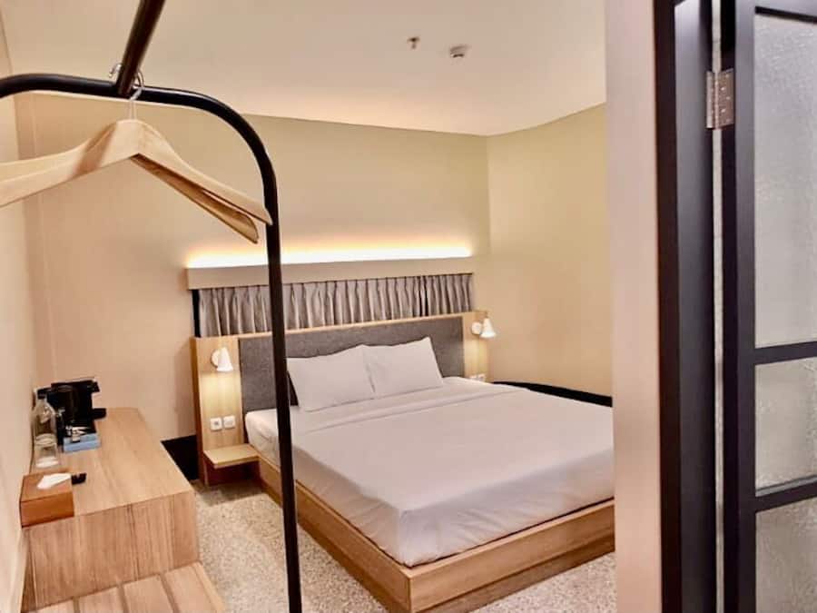 Quarto Superior | Secretária, secretária adequada para computadores portáteis