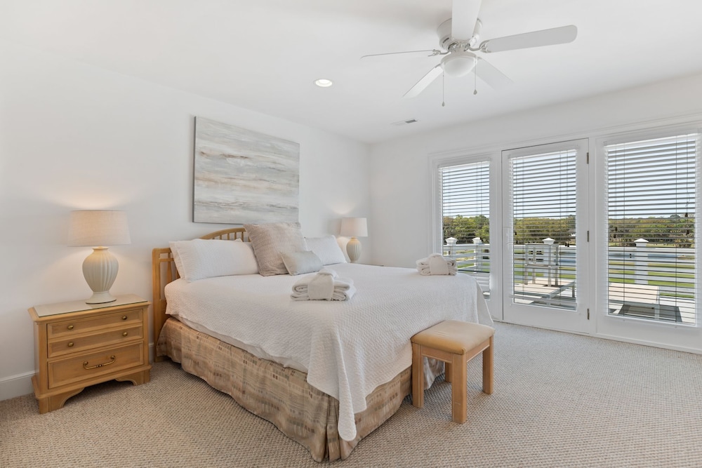 1 Intracoastal - Golf Views, Private Pool, Screen Porch, Theatre Room! - Isle of Palms, SC