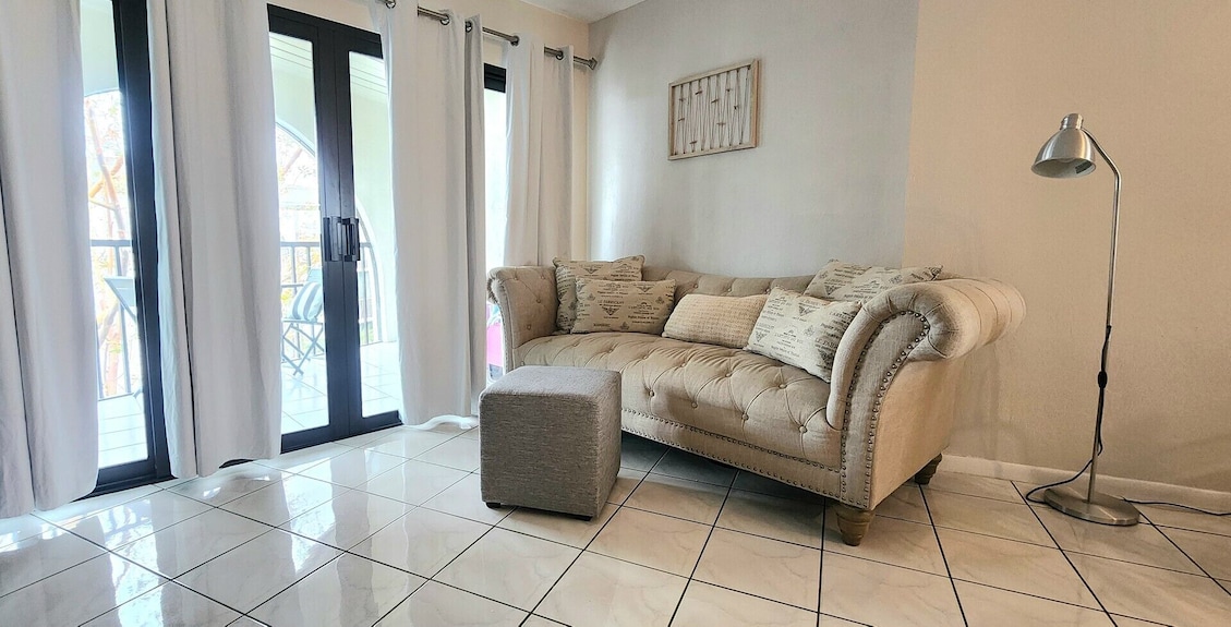 Cute Top Floor Condo In Waterfront Resort - マルコ・アイランド, FL