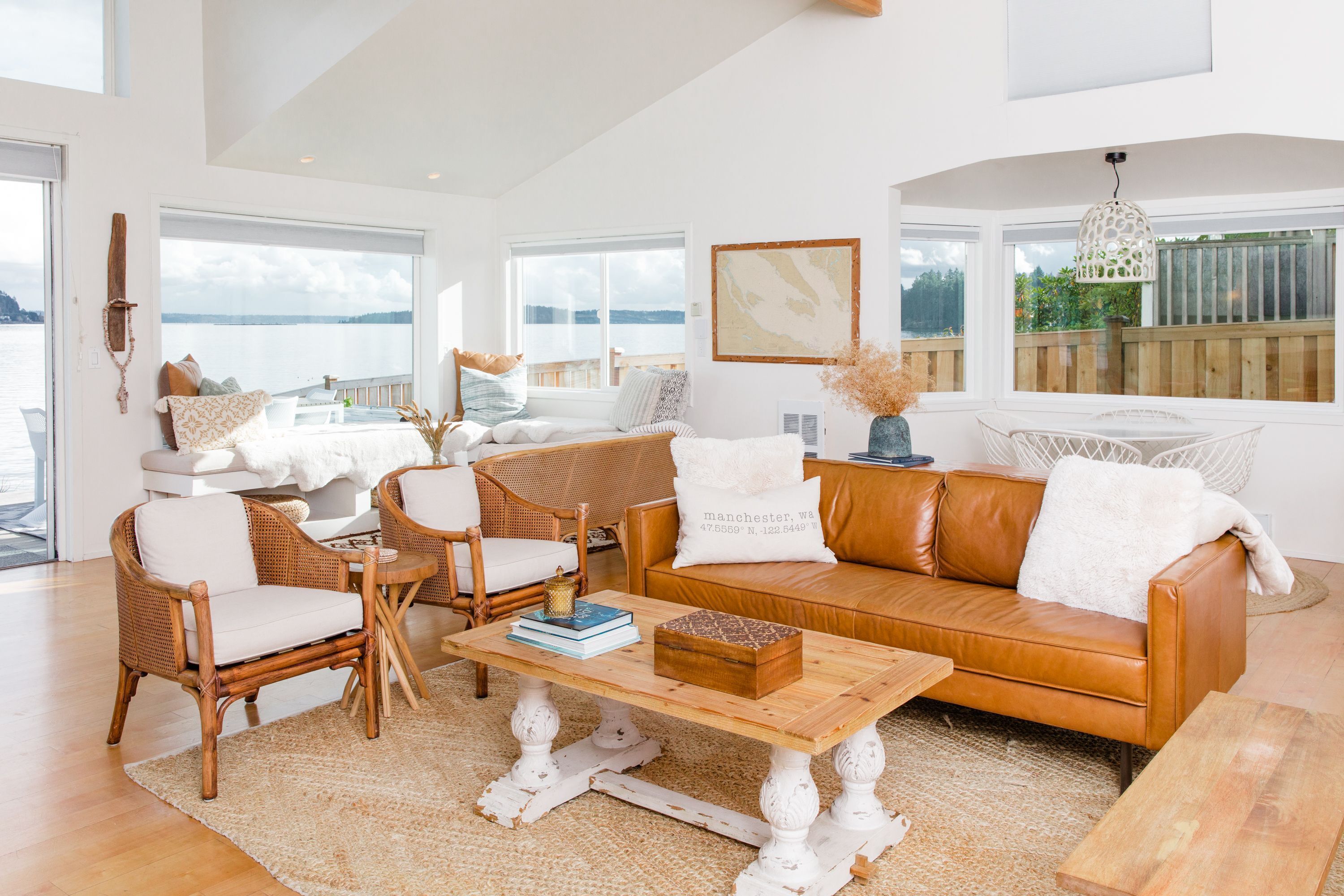 The Heron Haus, A Stunning Waterfront Retreat W/hot Tub - Bainbridge Island, WA