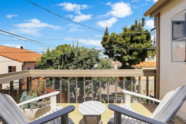 1 Mile From Beach, Golf, Restaurants | Balcony | Family Friendly - Newport Beach, CA