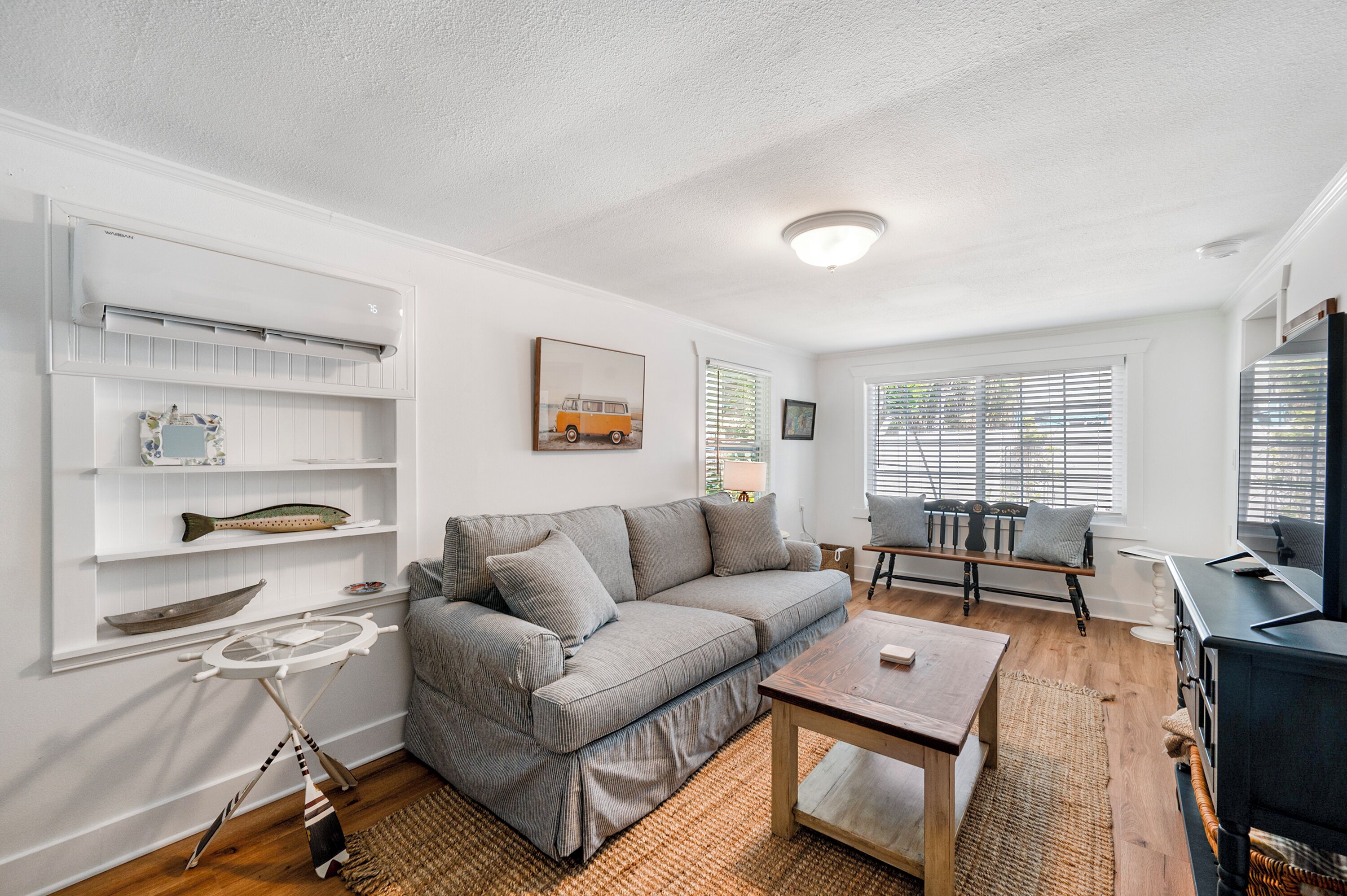 Naut 2 Shabby Bungalow - A Sweet And Cozy Getaway On Pine Avenue! - Anna Maria, FL