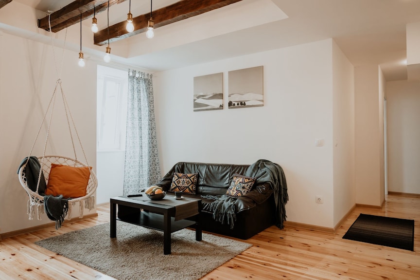 New Your Boho 2-floor Flat | Center | 2br+ac+tv+ktcn - Sofia