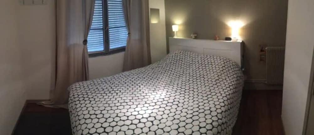 Maison Aux Portes De Tours Avec Piscine - Tours