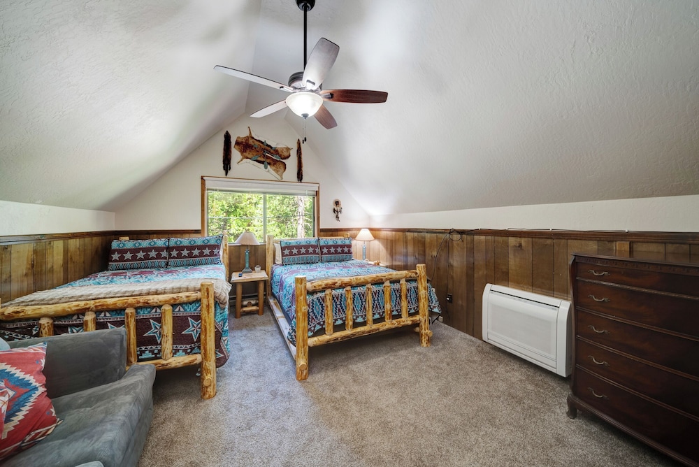 Woodsy Mountain Cabin - Best Location In Graeagle - Graeagle, CA