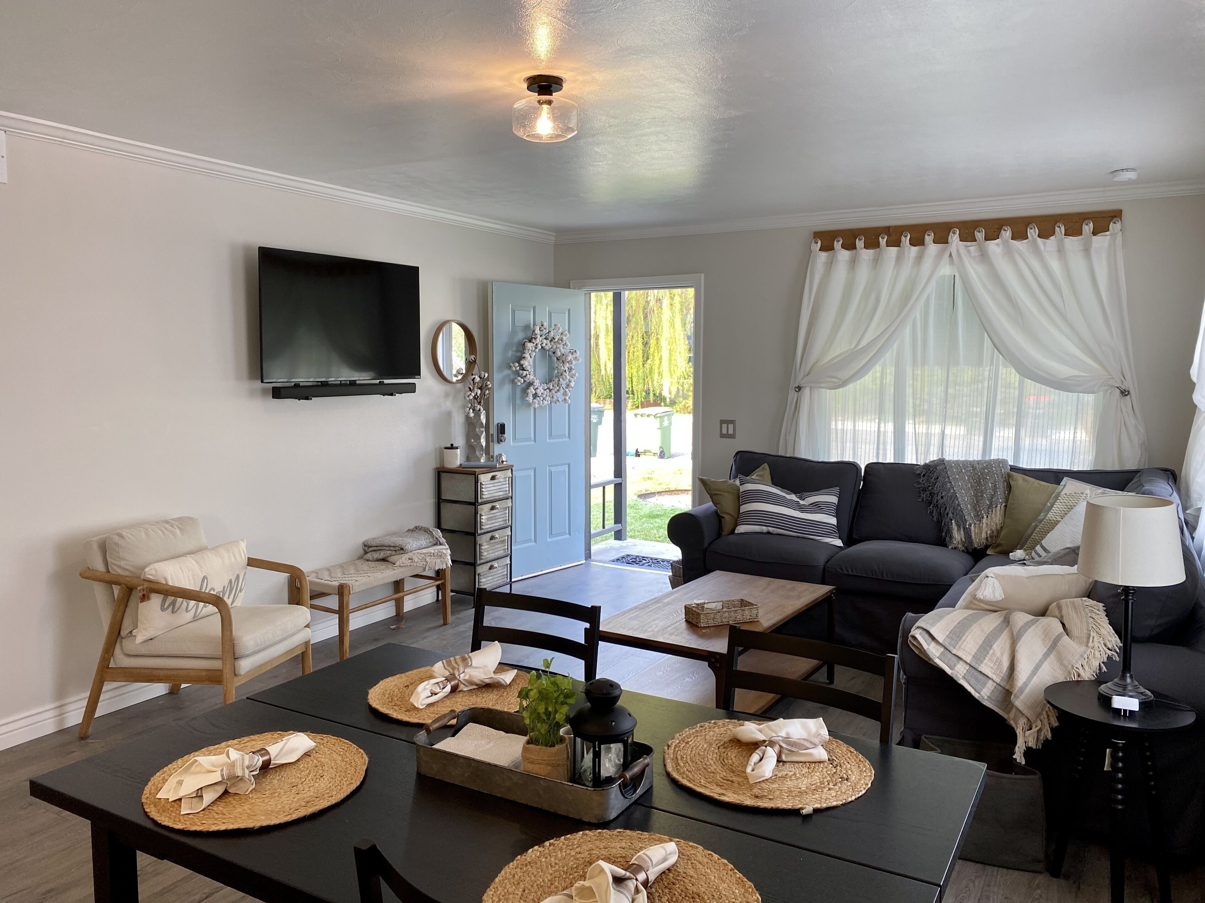 Immaculate, Bright & Airy Newly Updated Home In Gorgeous Meridian Next To Boise! - Meridian, ID