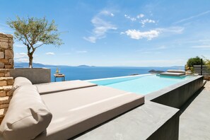 Piscina infinita
