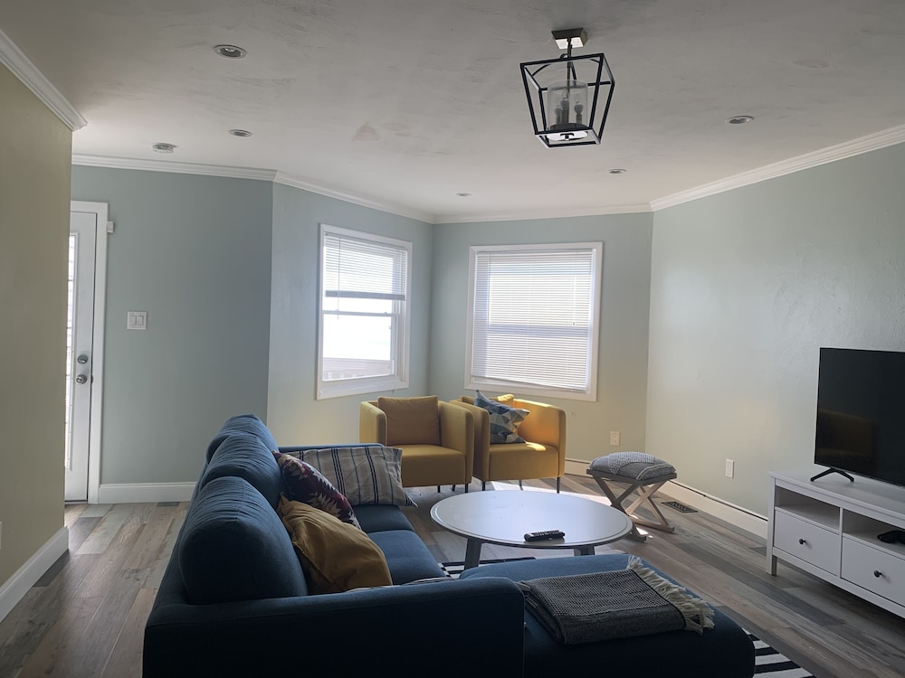 Beach Property With Ocean Views - Norfolk, VA